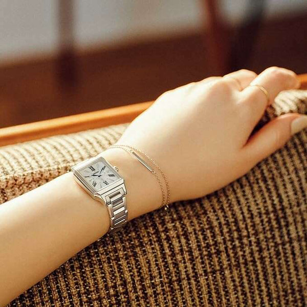 SEIKO LUKIA GROW SOLAR RADIO WAVE SQUARE DESIGN SILVER WOMEN WATCH SSV ...