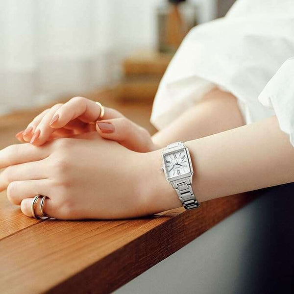 SEIKO LUKIA GROW SOLAR RADIO WAVE SQUARE DESIGN SILVER WOMEN WATCH SSV ...
